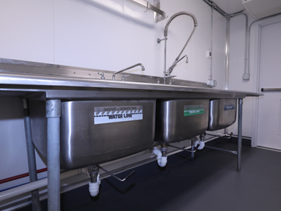 53' Mobile Prep Kitchen Semi Trailer: food prep trailers for rent and ...