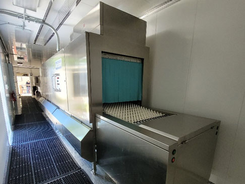 53' Mobile Dishwashing Trailer Product Gallery | U.S. Mobile Kitchens