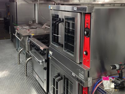 28' Kitchens | U.S. Mobile Kitchens